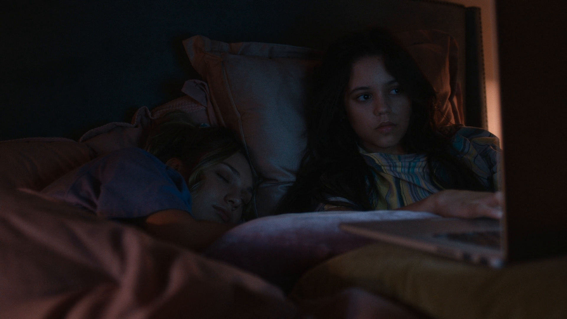 Screen Captures - 0573 - Jenna Ortega World - Photo Gallery