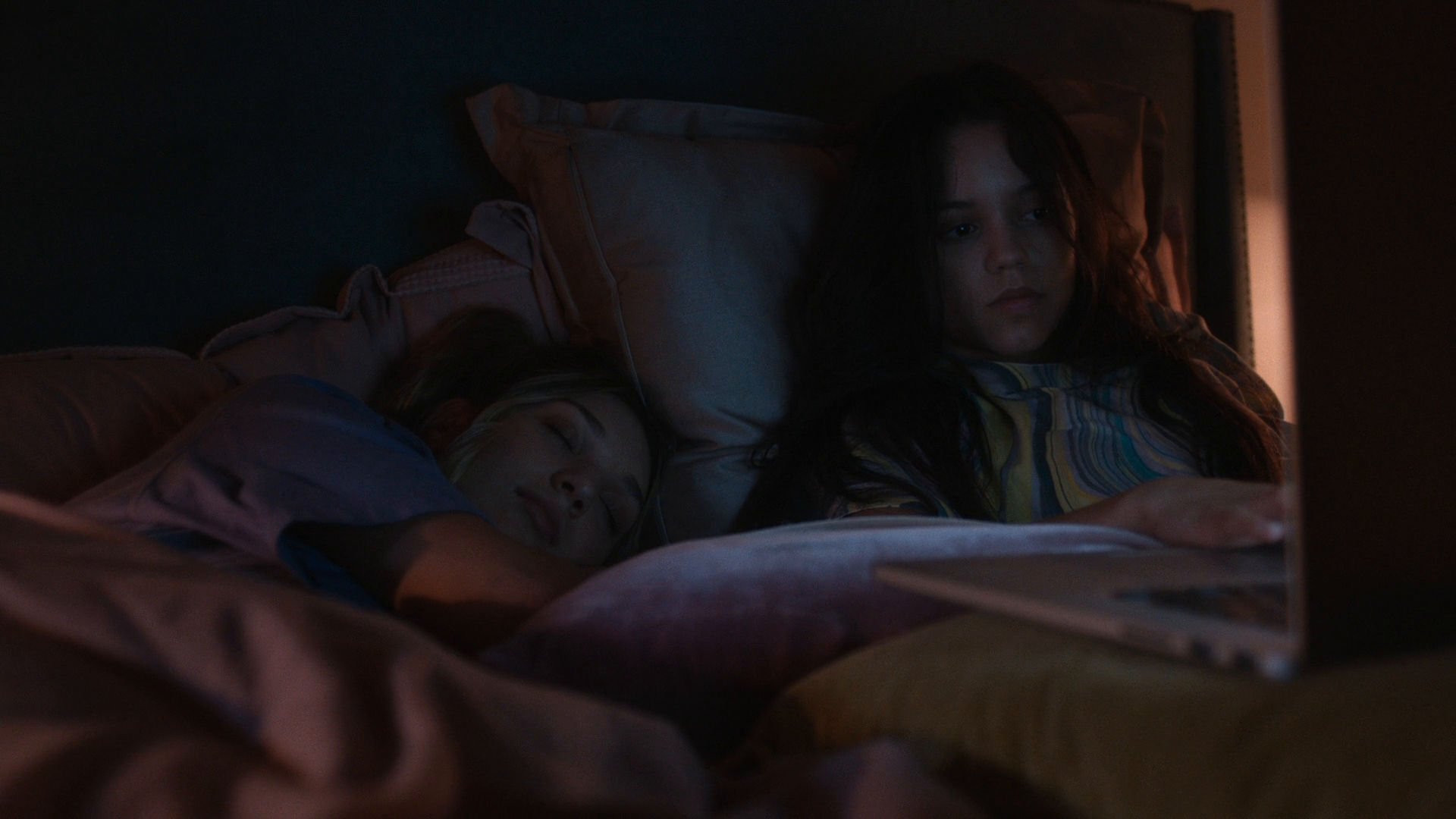 Screen Captures - 0583 - Jenna Ortega World - Photo Gallery