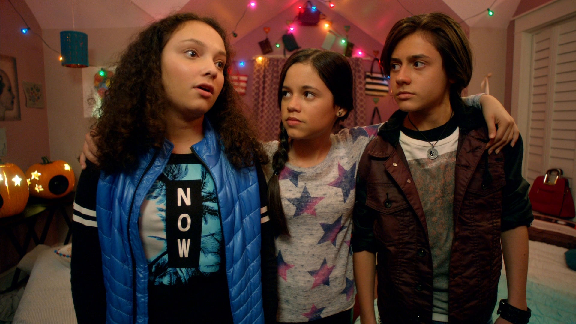 1.08 - Stuck in Harley's Comet - 278 - Jenna Ortega World - Photo Gallery