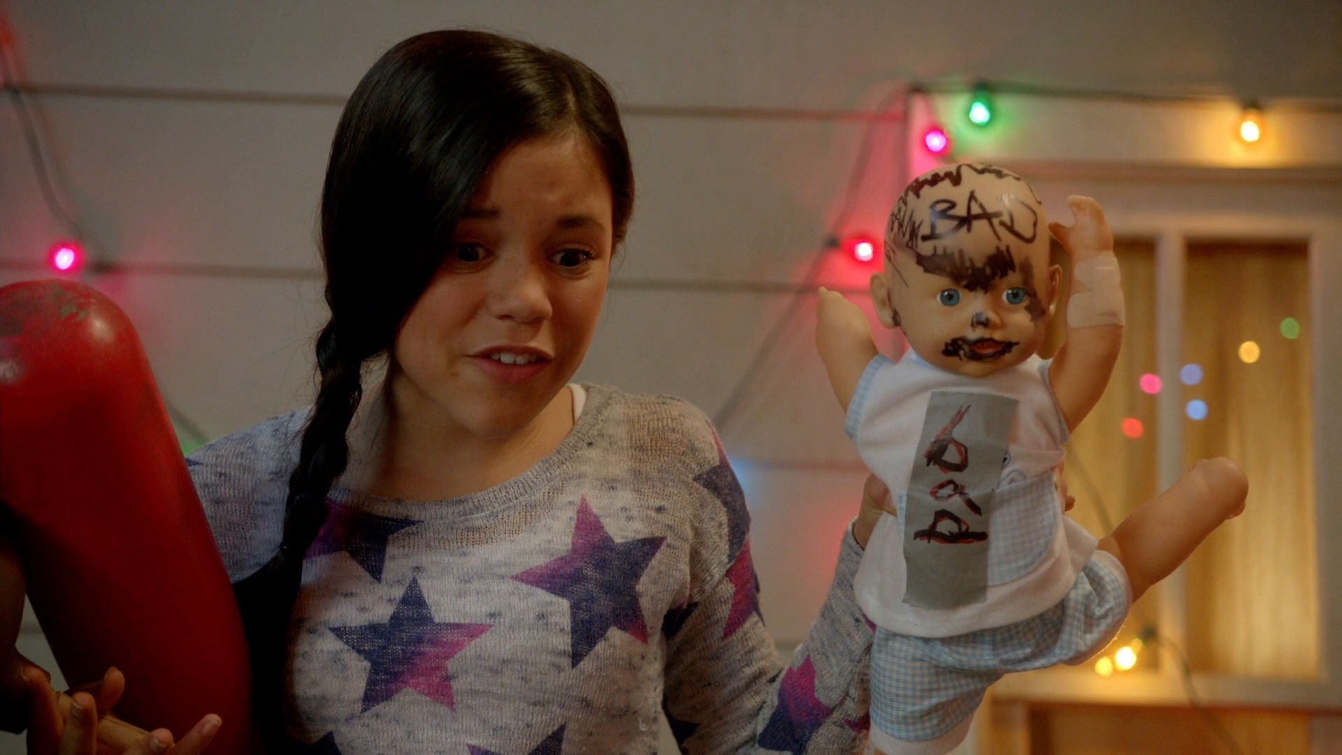 1.08 - Stuck in Harley's Comet - 336 - Jenna Ortega World - Photo Gallery