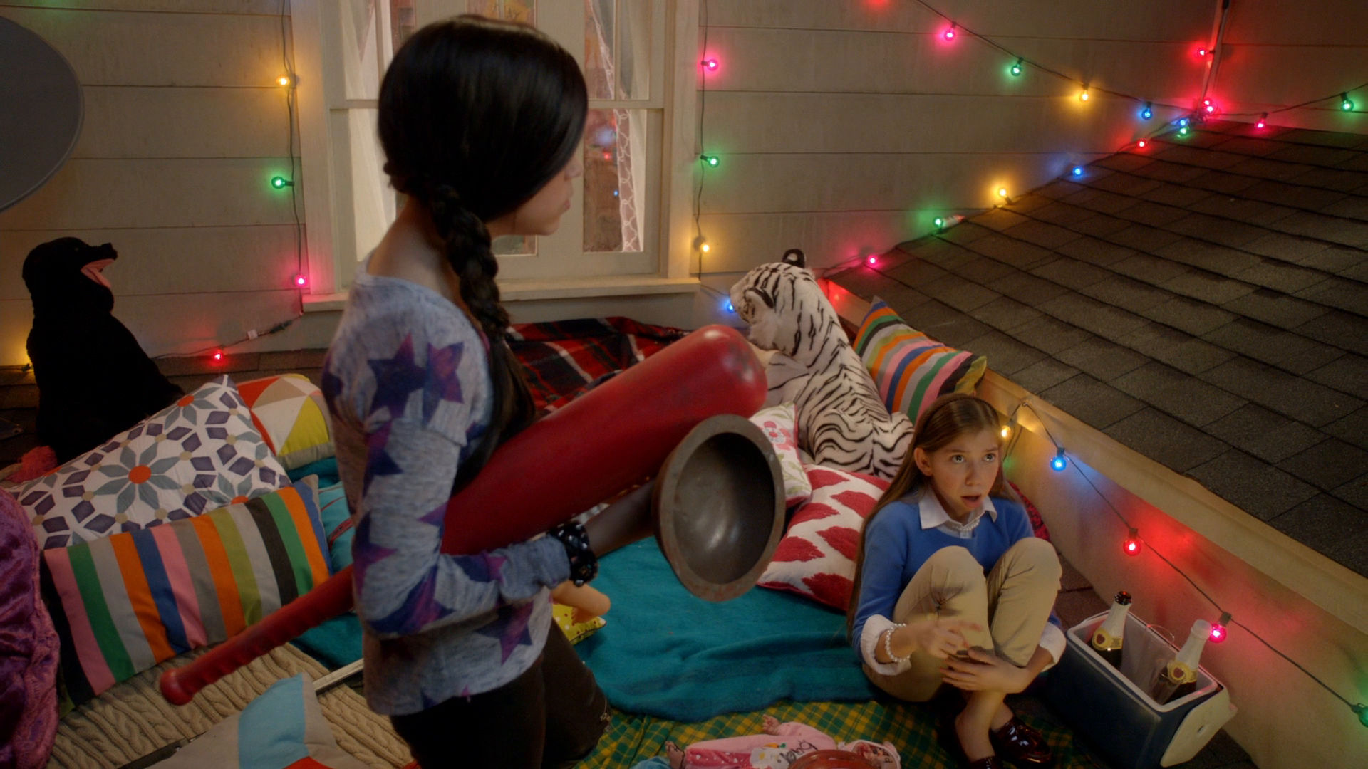 1.08 - Stuck in Harley's Comet - 338 - Jenna Ortega World - Photo Gallery