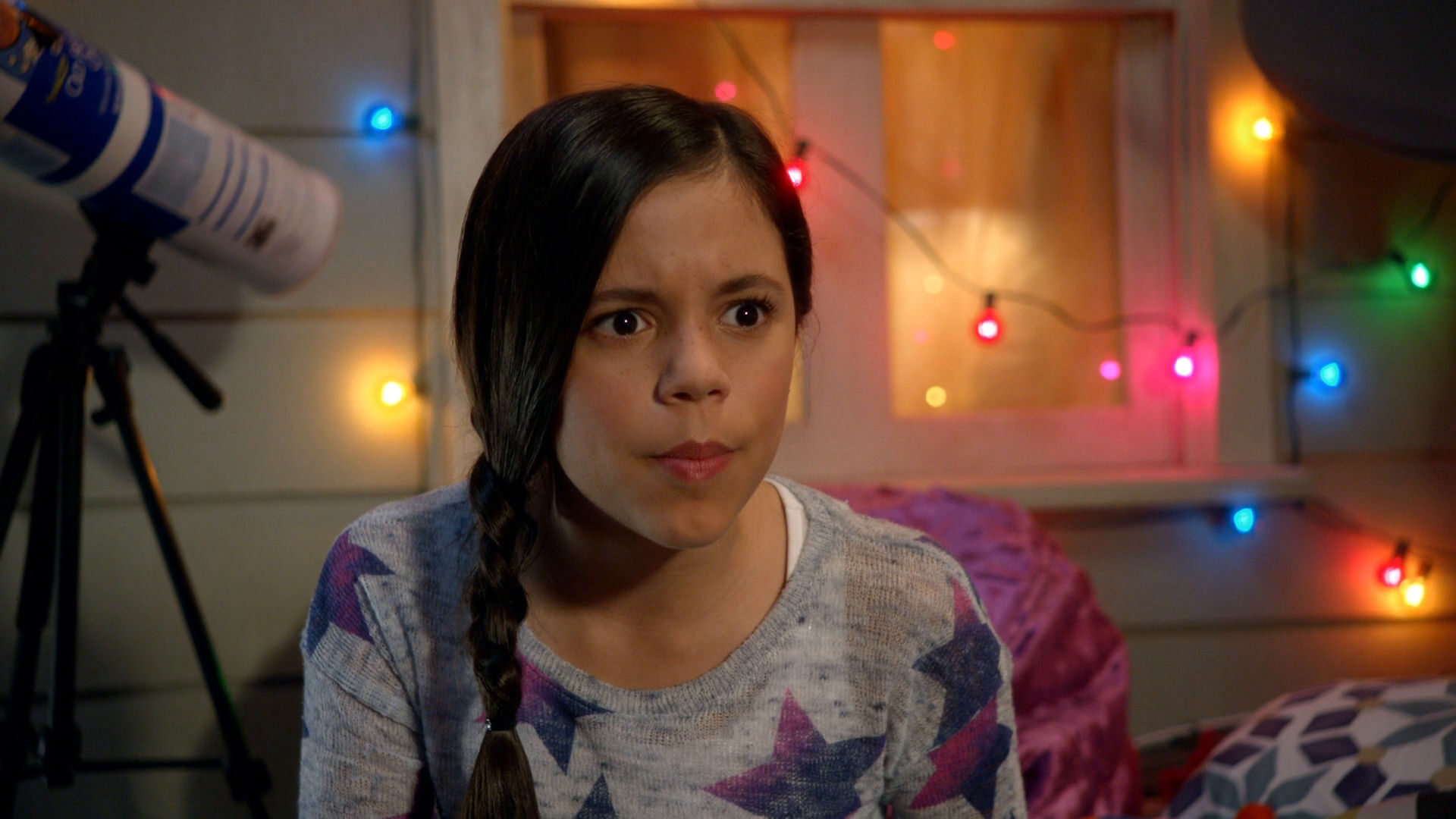 1.08 - Stuck in Harley's Comet - 368 - Jenna Ortega World - Photo Gallery