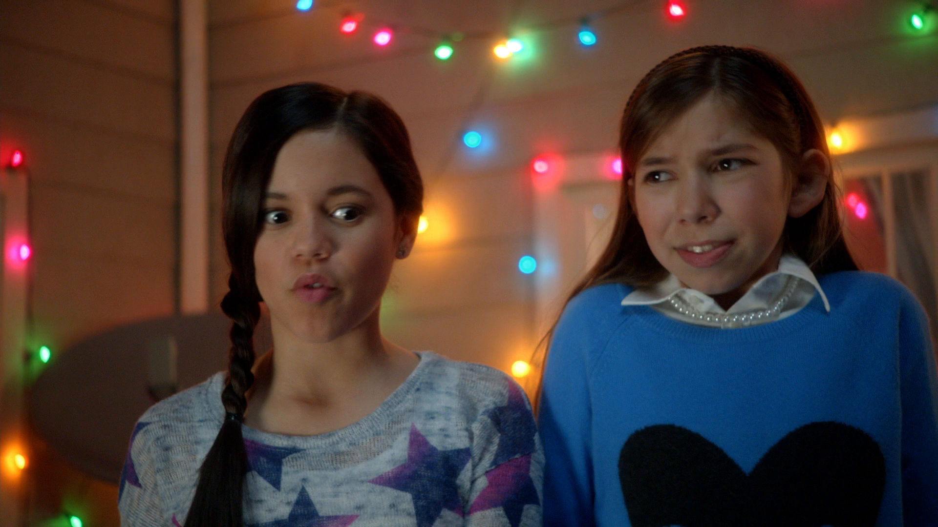 1.08 - Stuck in Harley's Comet - 421 - Jenna Ortega World - Photo Gallery