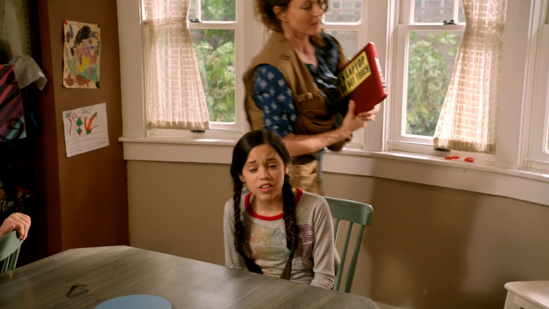 2.08 - Stuck Without Devices - 016 - Jenna Ortega World - Photo Gallery